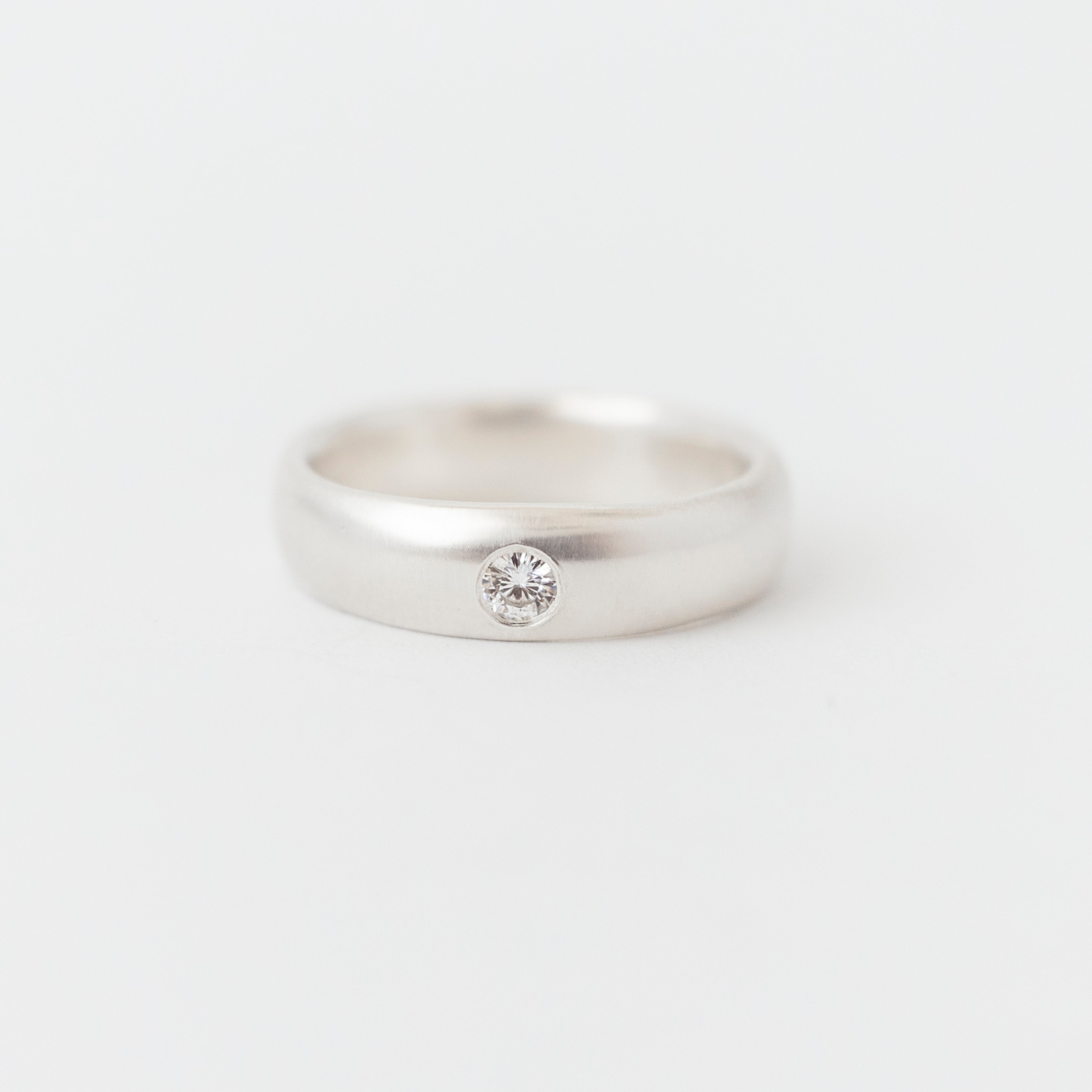 Lune Band Une White Gold – Argent Silversmith