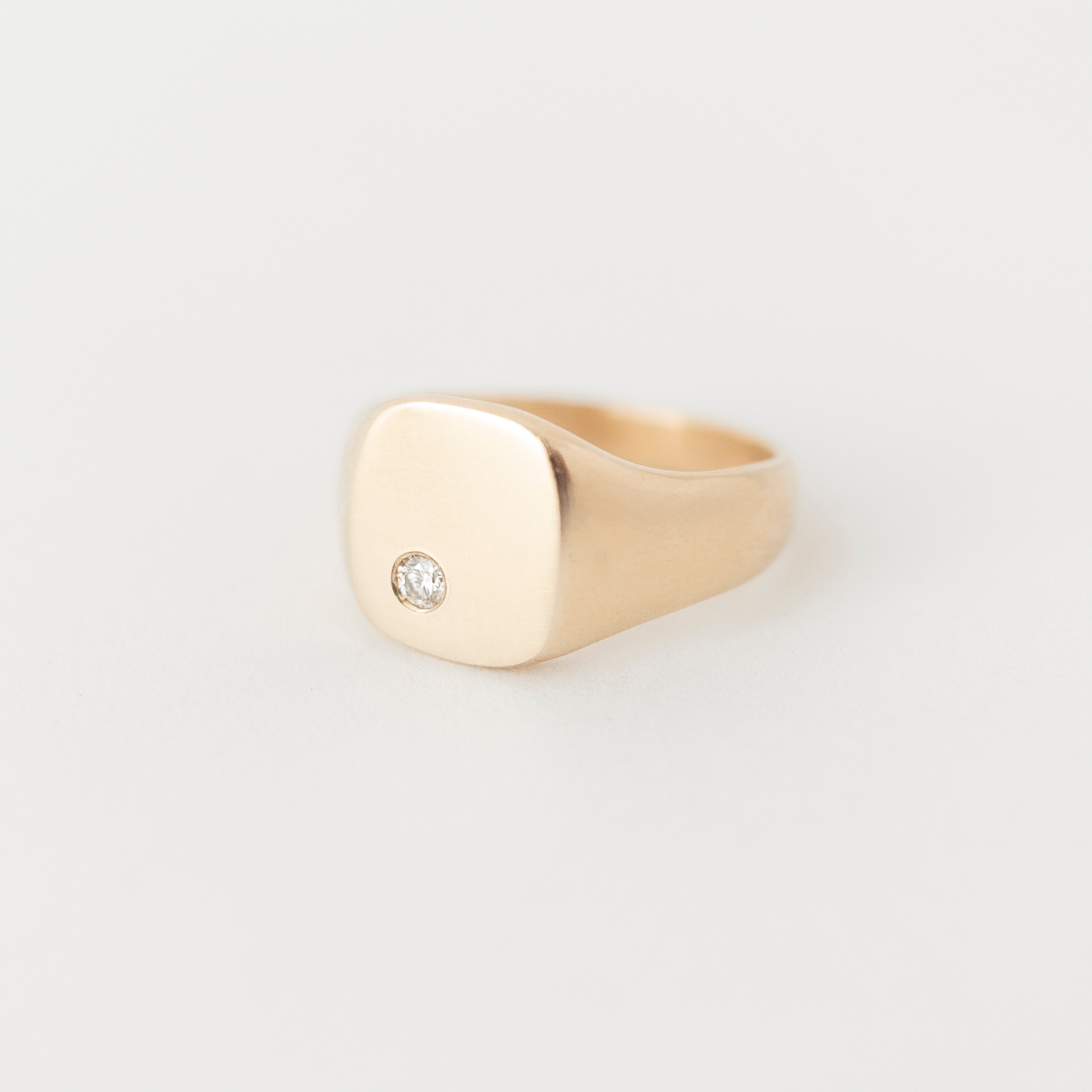 Nova Signet Mini Une Yellow Gold - ready to ship – Argent Silversmith